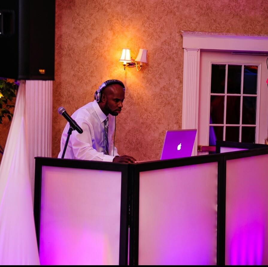 Emerson Montgomery - Entertainment Specialists