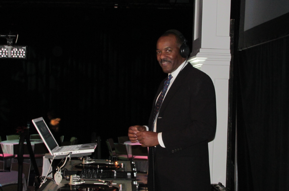 Keith Washington - Entertainment Specialists